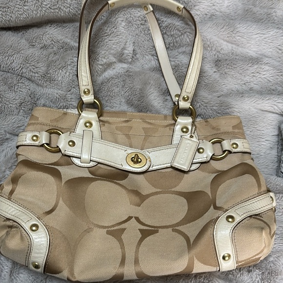 Coach | Bags | Coach Signature Carly Medium Tote Wcream Leather Detail ...